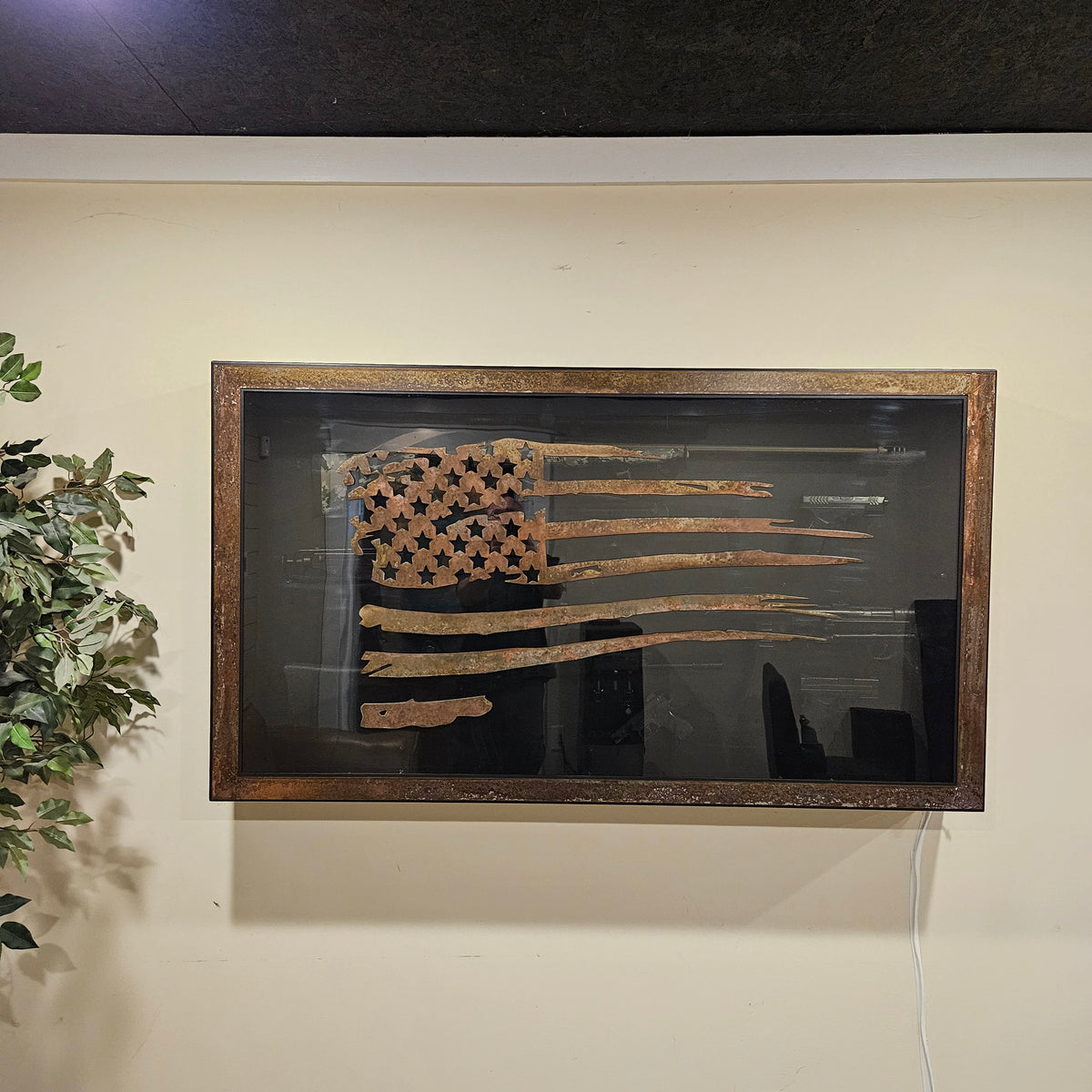 Battle-Worn Flag Cabinet – Freeman USA